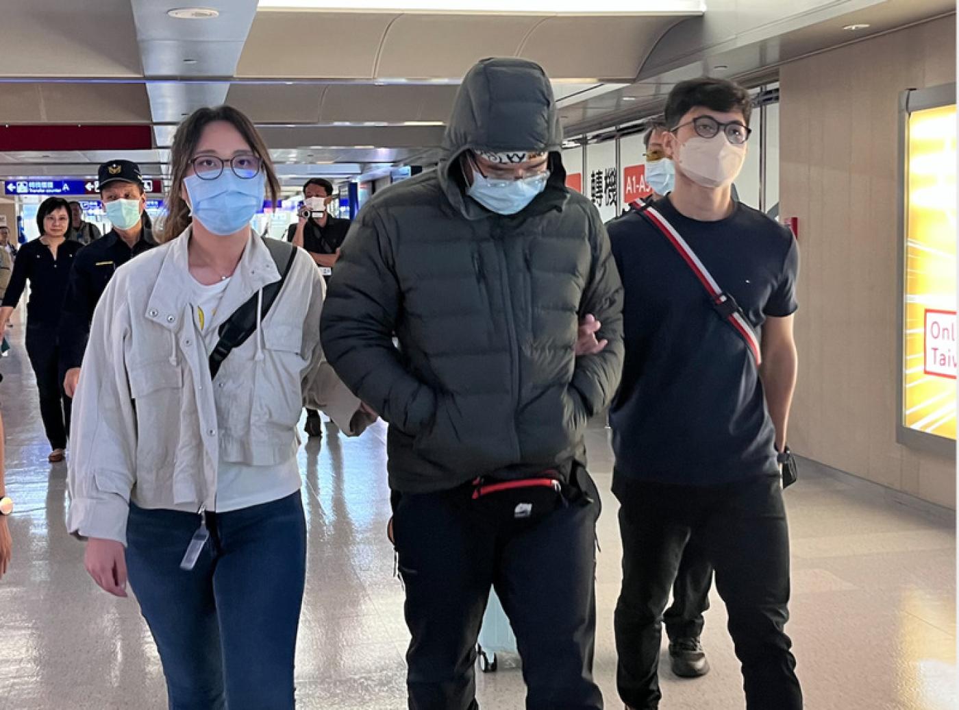 「Lin bay好油」林裕紘交保 ! 瞎掰「筆電維也納被偷」 藏台灣被搜出