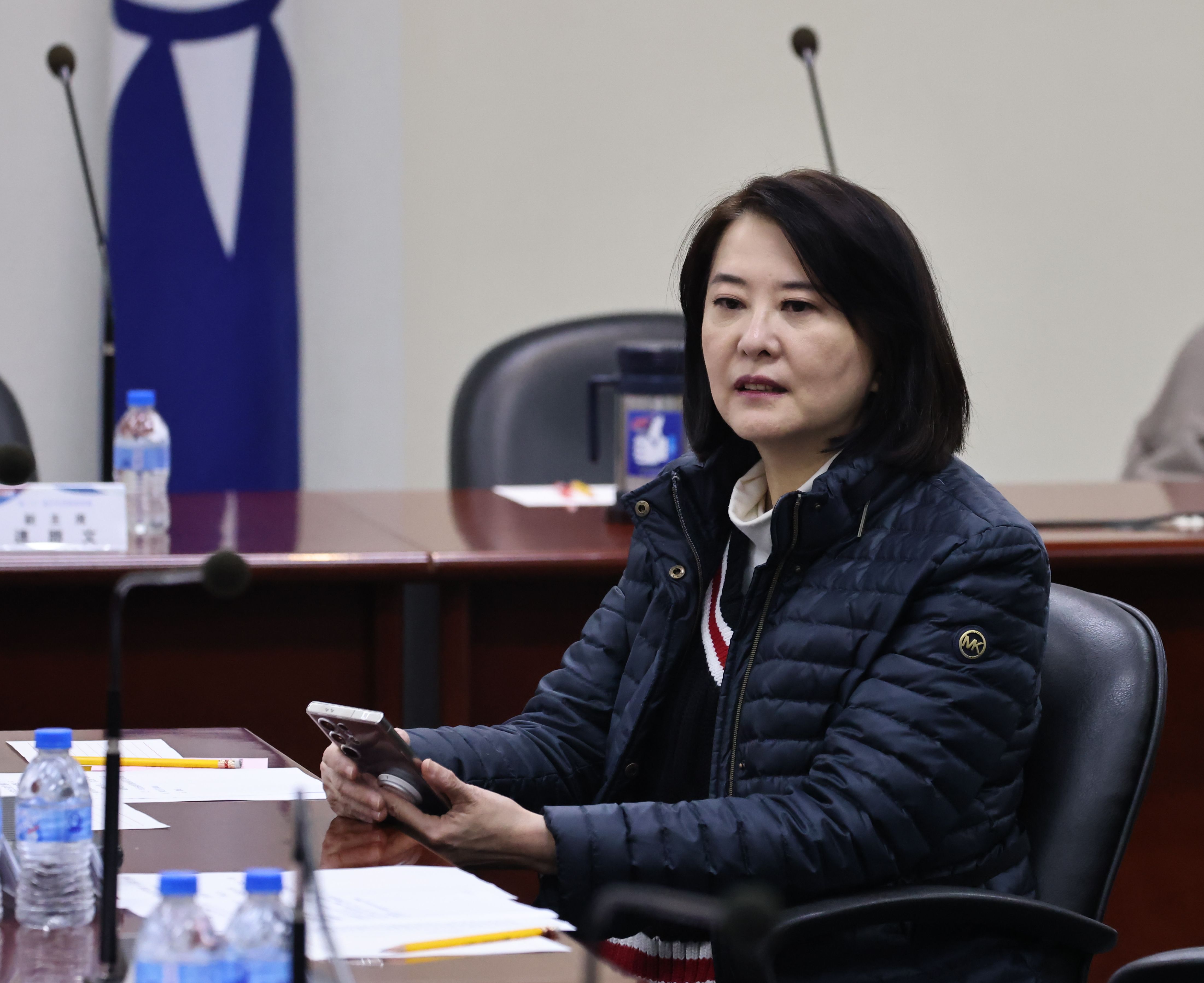 傳跑市場罵民眾無恥 王鴻薇告罷團妨害名譽、控柯建銘助理抹黑